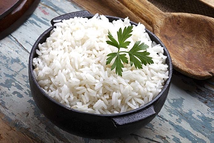 Steamed Rice: How To Cook It With And Without Steamer & The Benefits